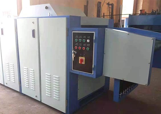Roving yarn waste opening machine